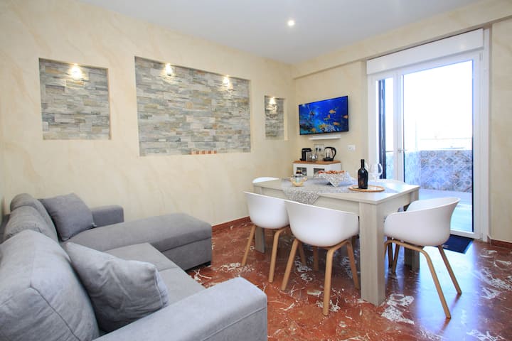 Luxury House On Sunset - Anzio