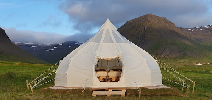 Deluxe Glamping Yurt - Iceland