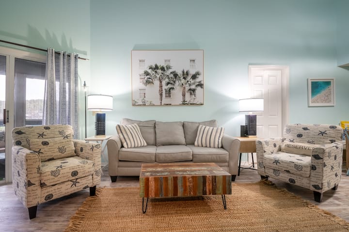 Surf, Sun And Sandy Feet In Amenity Rich Resort! - New Smyrna Beach, FL