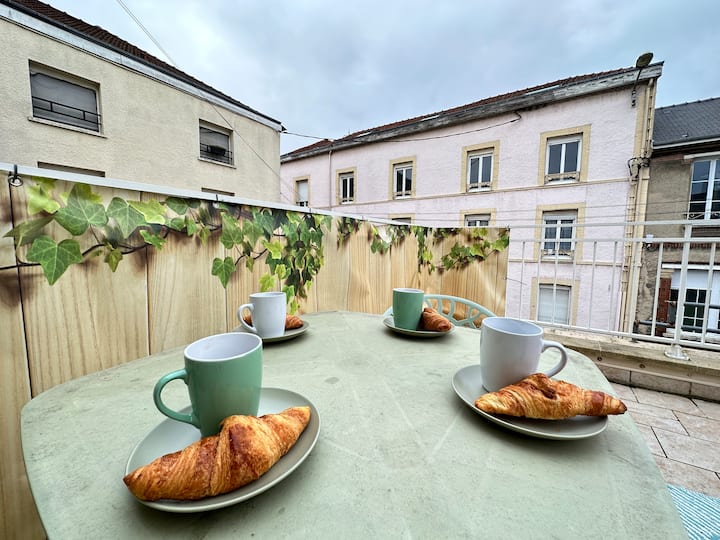 E2 Placet 2 Chambres Avec Terrasse Et Parking - Épernay