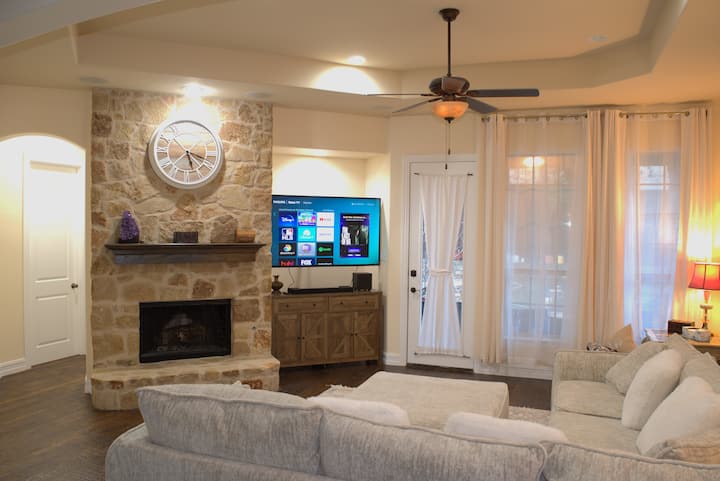 Elegant Comfortable 4 Bedrooms - Frisco, TX
