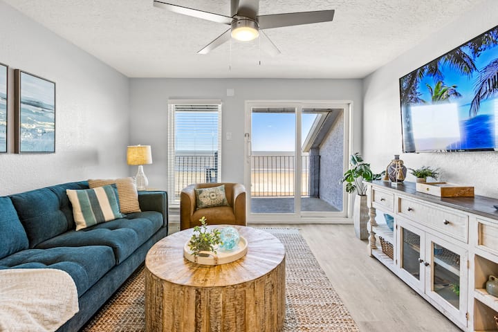 Ocean Pearl: W/ Pool, Hot Tub - Galveston, TX