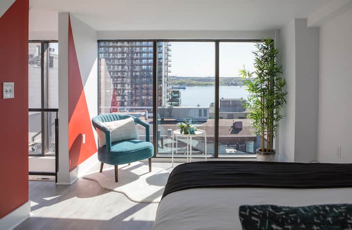 Cameo Suites - Balcony Penthouse 1br + Den - 602 - Halifax, NS, Canada