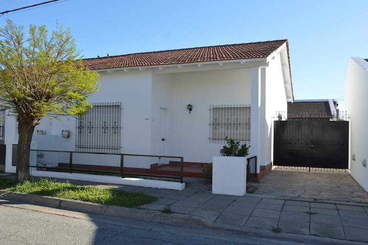 Casa Anne Tandil 
(6/8 Personas) - Tandil
