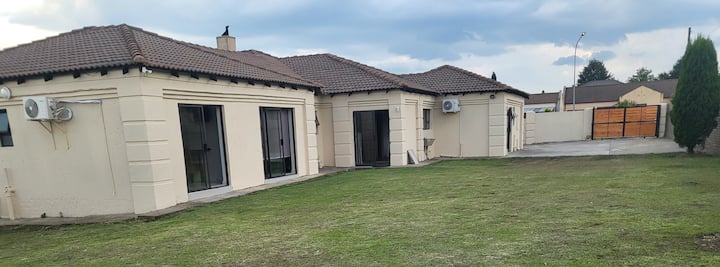 M&n Guest House - Ermelo