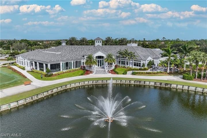 Fort Myers 3 Bdrm Carriage Home - Fort Myers, FL