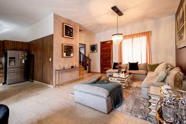 Moderna Casa Nueva En Fraccionamiento Privado - León