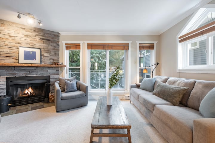 Private Bike Storage | Free Parking | Views | Ac - Whistler