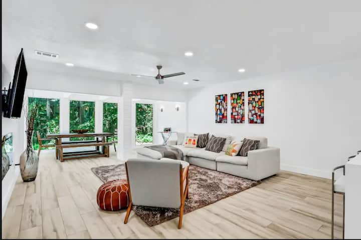 Wow* Beach* Pool* Golf
Bungalow! - American Beach, FL