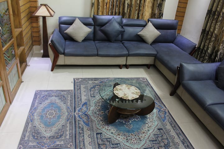 It's A Comfortable Two Story Duplex. - Dacca