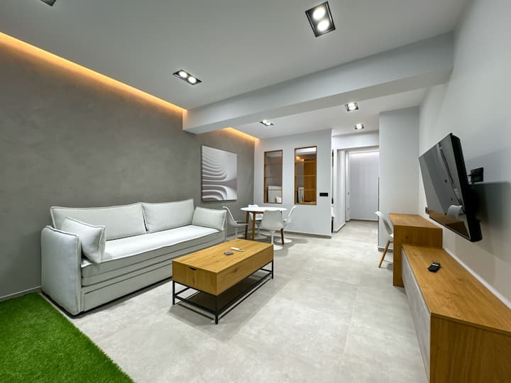 Whitekaravan Suite - Thessaloniki