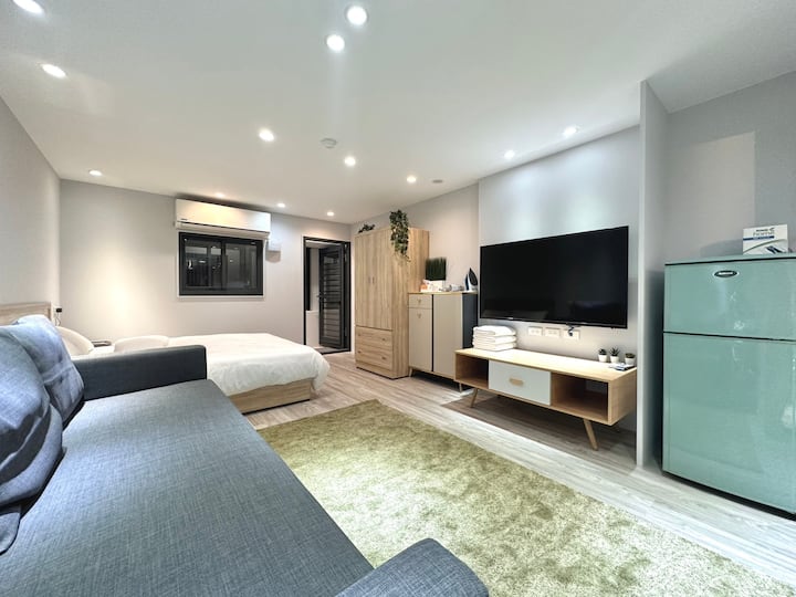 西門시먼/Ximen Mrt 5min/全新裝潢2-4p/陽台戶 - Taipei