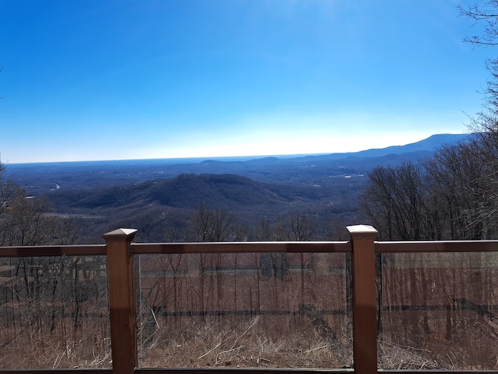 Stunning Views Bedroom #1 - Tryon, NC