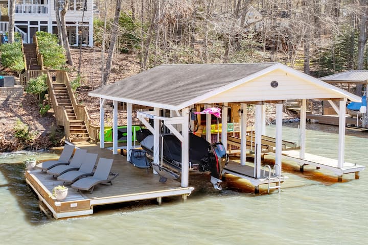 Knot Salty, Just Fun: Theater, 2 Bars, Outdoorfire - Lake Gaston