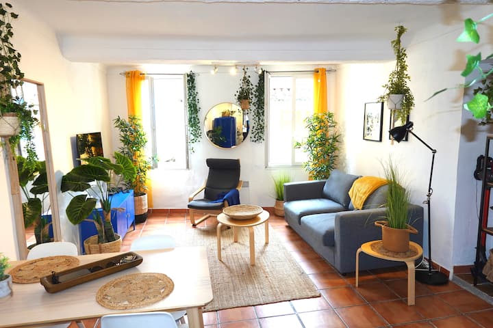 Charming Little Rue Neuve In The Old Town In Nice! - Nizza