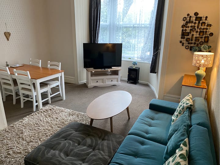 Spacious 1 Bedroom Apartment Near Seafront - Penzance