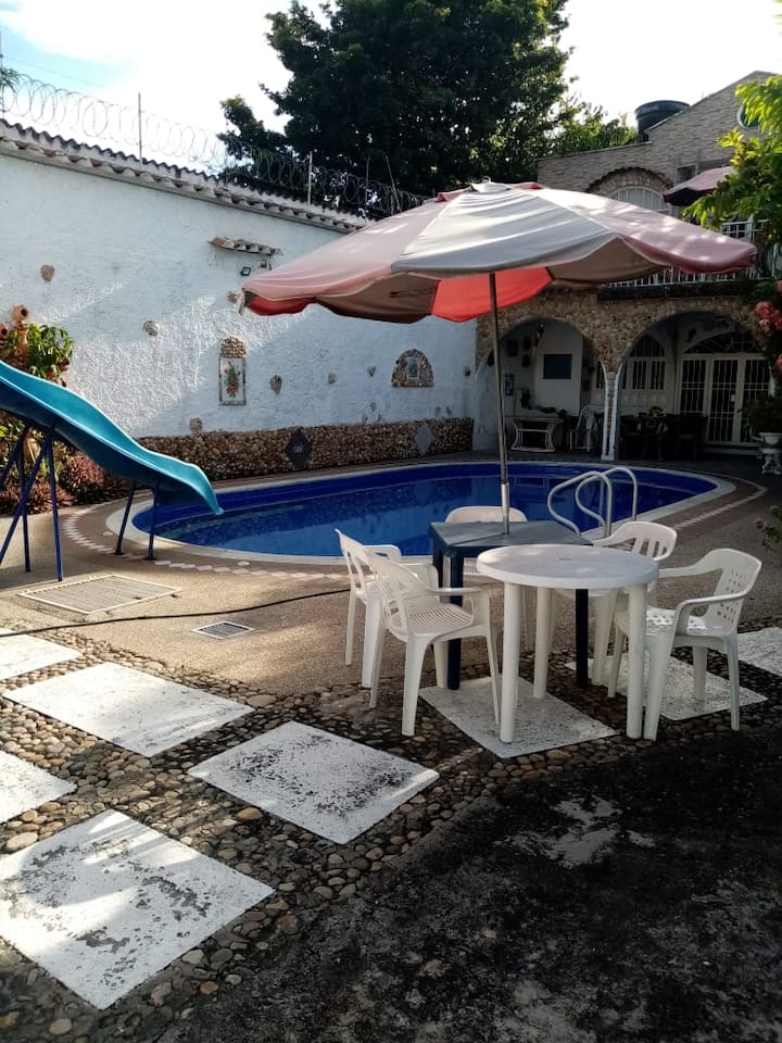 Linda Casa Quinta Centro Tocaima - Tocaima