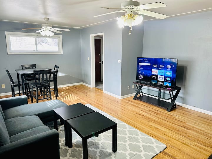 3 Bedrooms 6 Guest Walk To Hospital & Starbucks - Greeley, CO