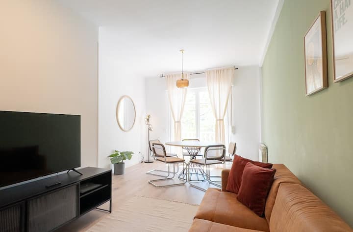 Elegant Apartment In Sagrada Familia - Barcelona
