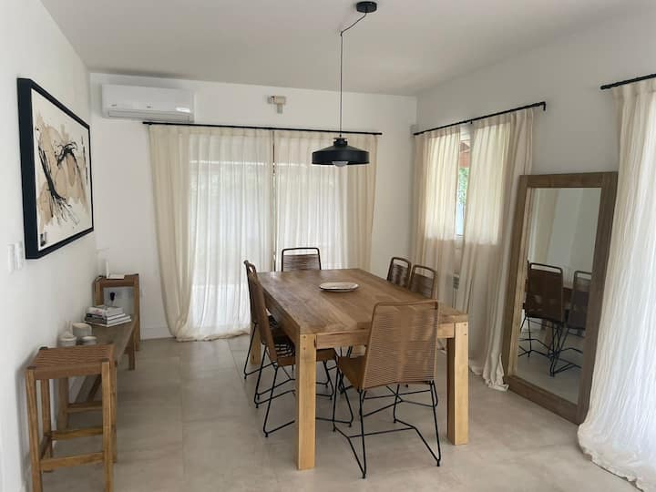 Casa Remodelada A Estrenar! Barrio Privado. - Córdoba, Argentina