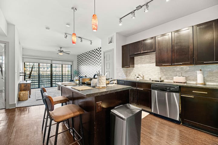 Elegant 1br | Bishop Arts | No Cleaning Fee - F - Dallas, TX