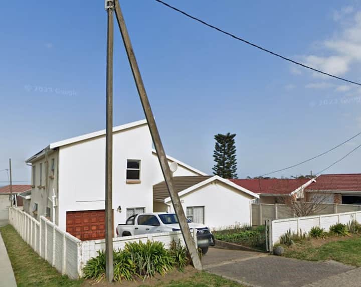 Mymlungu Guesthouse - East London