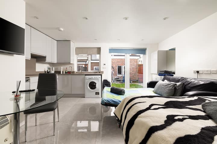 Beautiful Studio Garden Flat Hendon - Edgware