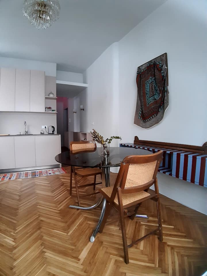 Bright Charm - Belgrado