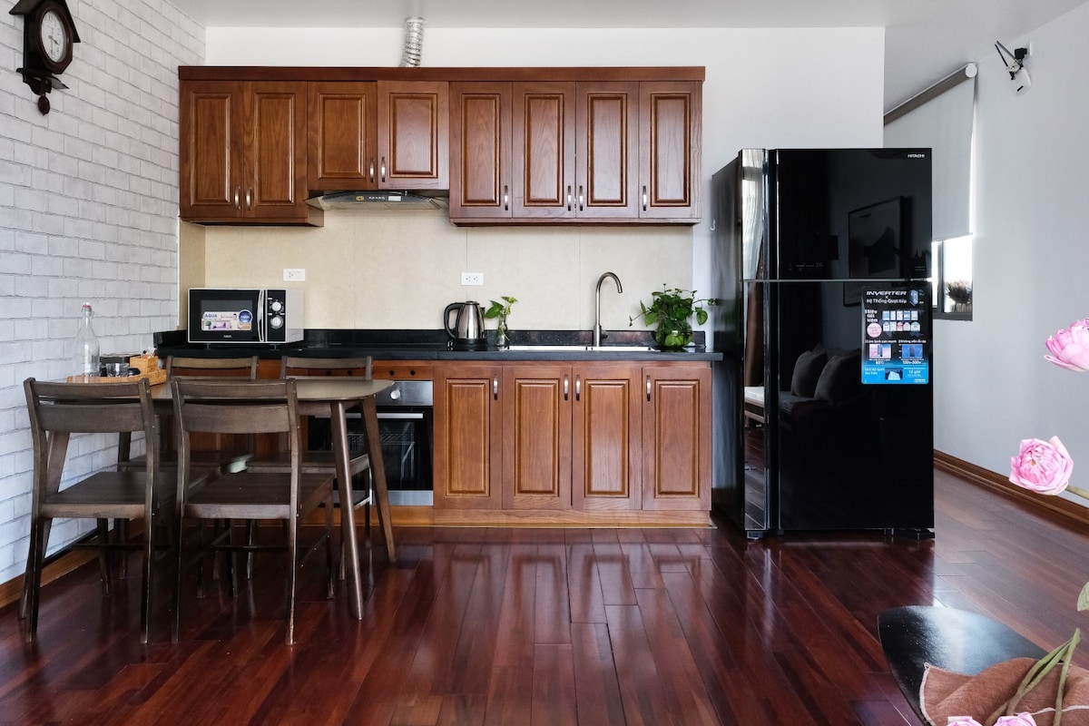 Enchanting Old Quarter Hideaway/balcony/netflix - Apartments for Rent ...