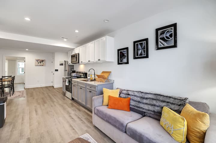 Bright Petworth Unit | Steps From Bus Stop - Silver Spring, MD
