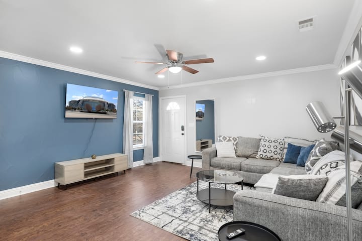 Game Day Ready! 2br Across At&t & Six Flags - Arlington, TX