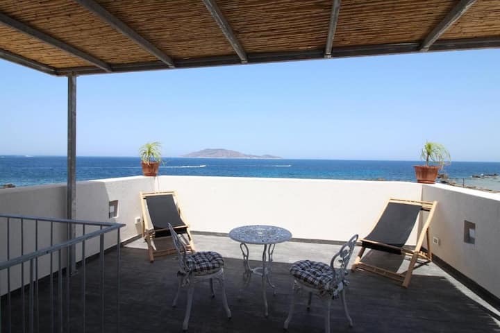 Ajamola: Camera Maistru - Favignana
