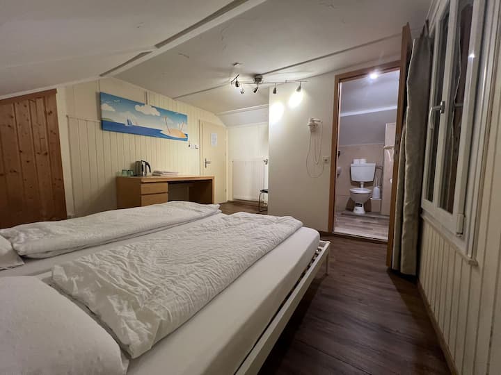 Harderstrasse Private Bathroom D6 - Interlaken