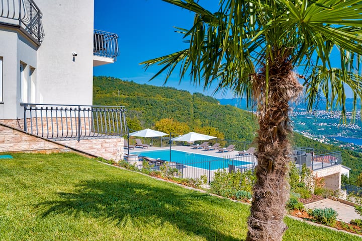 Villa Esarjo Opatija With Breathtaking View - 리예카