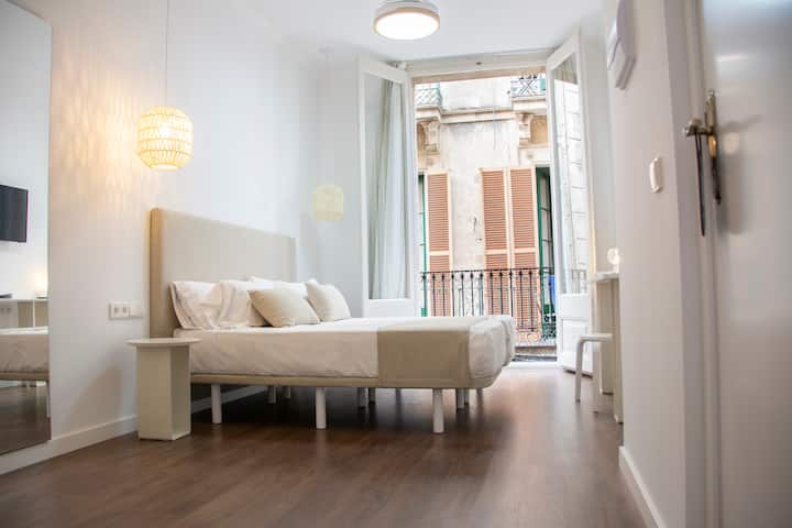 Habitación Con Balcón Y Bañera - Divino Hotel - Sitges