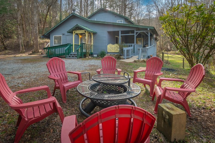 Pine Tree Cottage Walking To Helen - Helen, GA