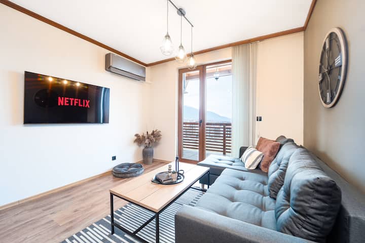 Host2u Cozy Ap. Best View / Free Parking - 班斯科