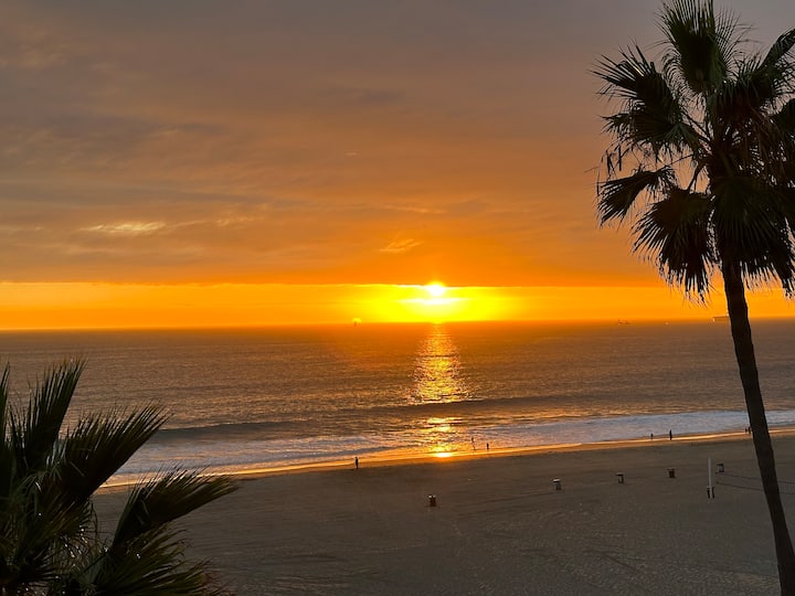 Beachfront 4br Luxury Top-floor Escape - ハモサビーチ, CA