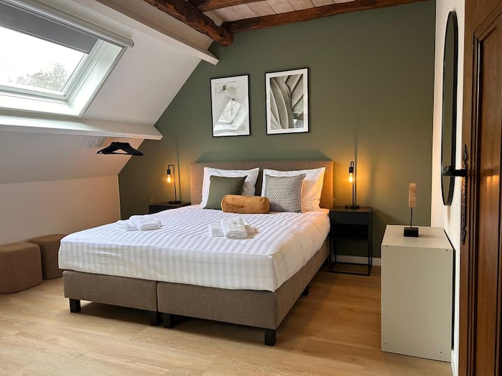 Familyroom B3-b4 - Peer