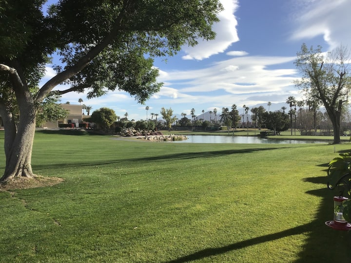 Stunning Views On The 18th Green - パームデザート, CA