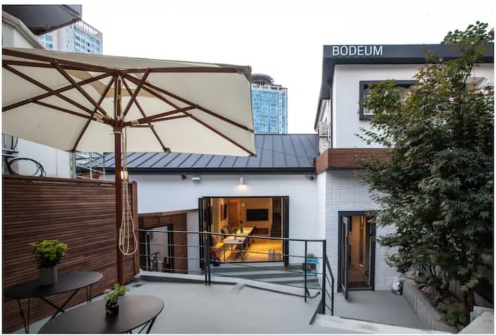 Myeongdong 7br+7ba/patio/namsan Mt./cable Tower - Myeong-dong