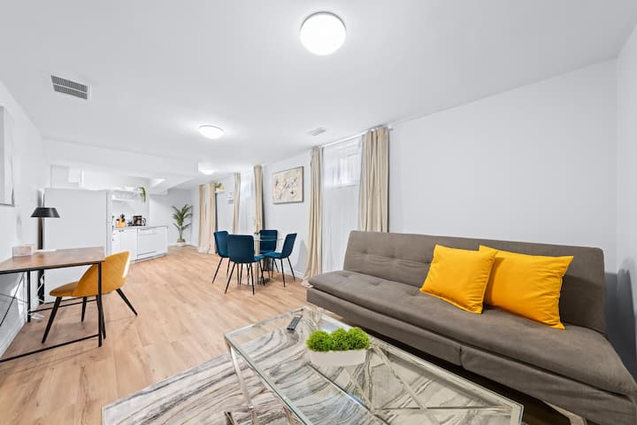 Charming 1-bed Basement, Wi-fi - Barrie