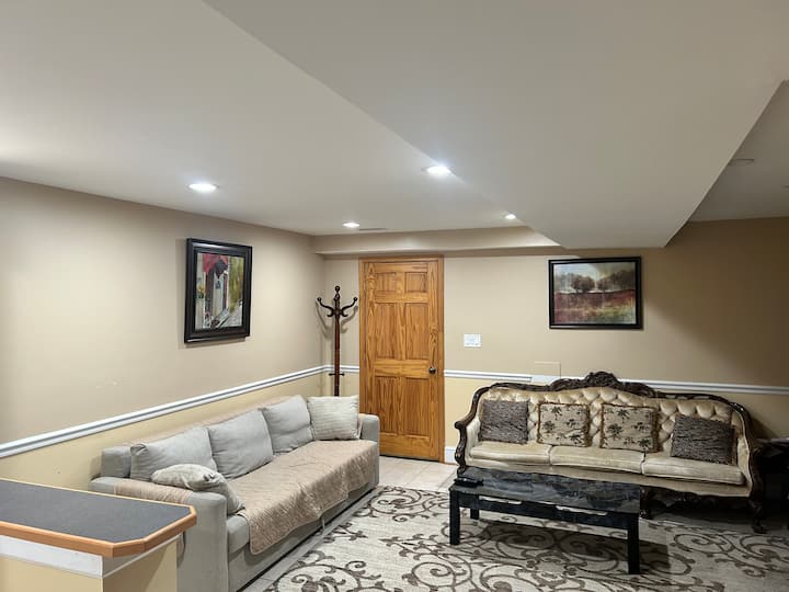 D.c Basement Gataway. - Silver Spring