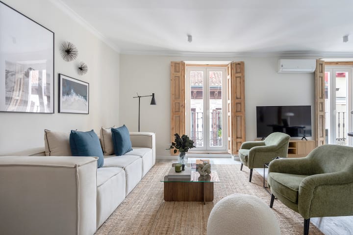 Espacioso Apartamento Cerca De Paseo Del Prado - Madrid