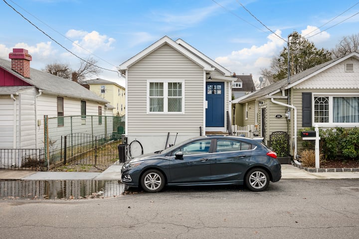 Dog Friendly Single Family Home In Nyc’s Nantucket - Nouvelle-Rochelle, NY