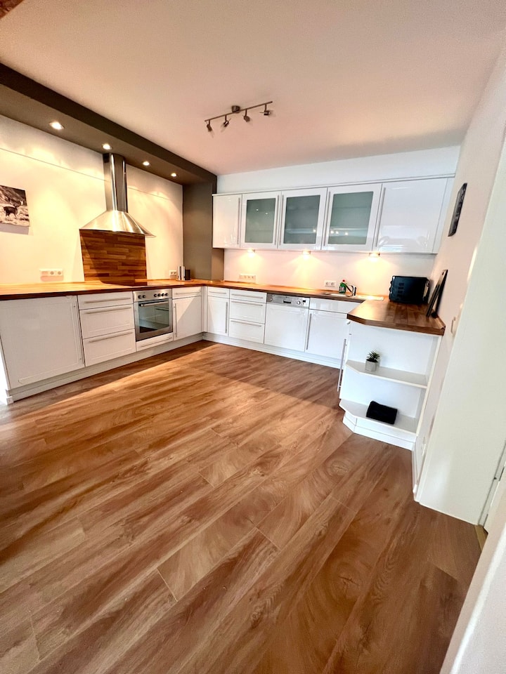 Zentrales, Ruhiges Und Möbliertes Apartement - Gummersbach