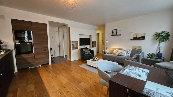 Grand Deux Pièces République - París