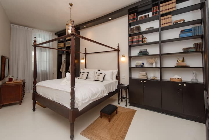 N°4 Ivory Library At The Ivory Haus Boutique Hotel - Plettenberg Bay