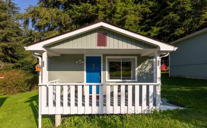 Queen Cabin (2) Non Pet Friendly - Port McNeill