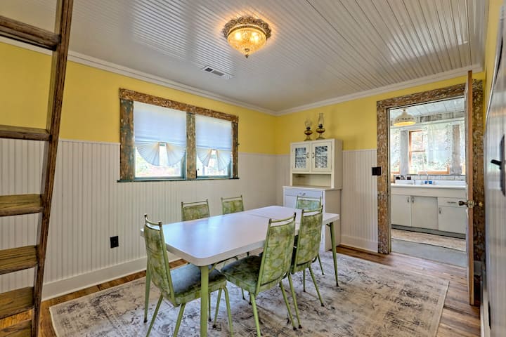 Vintage Smokies Cabin • Peaceful & Built In 1915 - Bryson City, NC